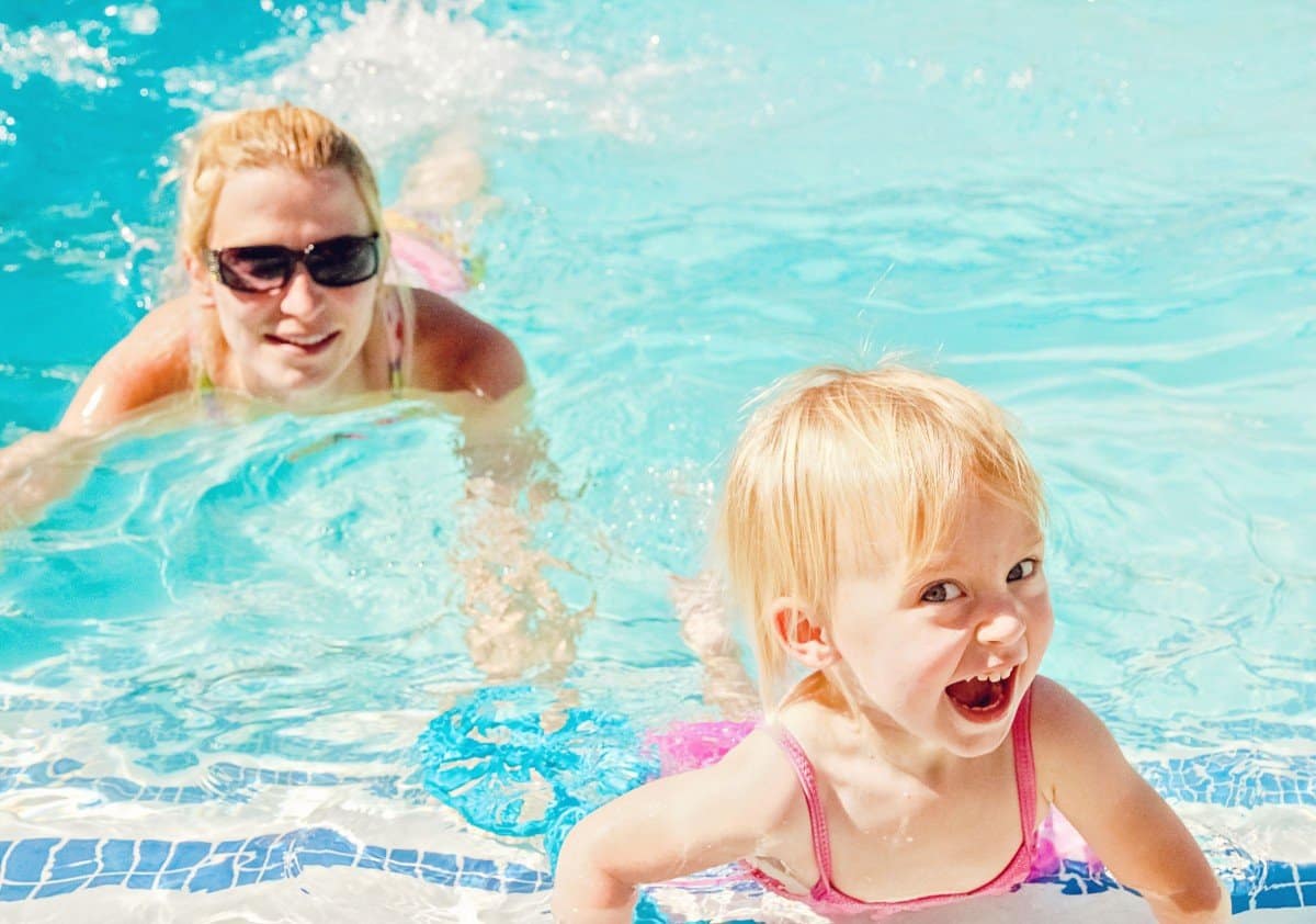 10 Effective Pool Exercises For Mom » Read Now!