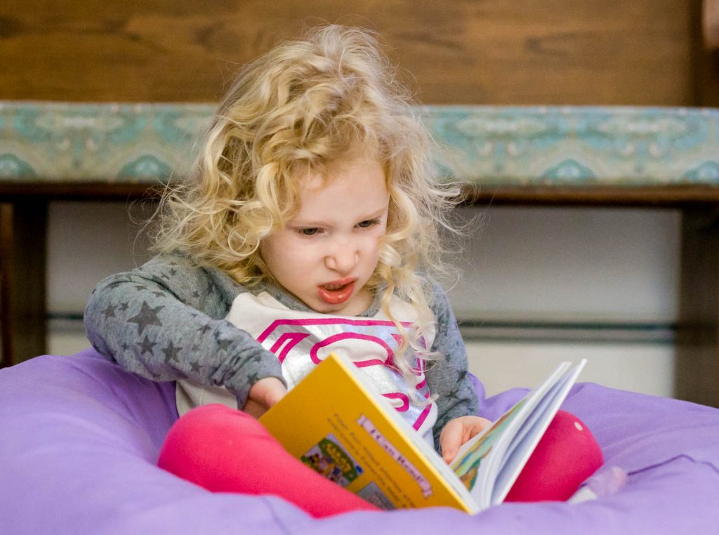 5 Signs That Your Child Is Struggling To Read » Read Now!