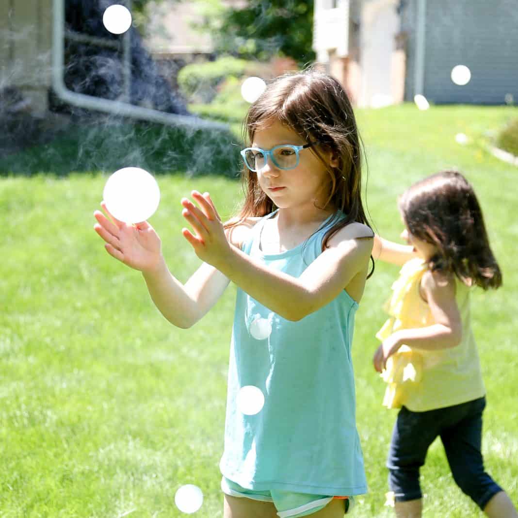The Bubble Machine That Produces Bubbles Filled With Fog