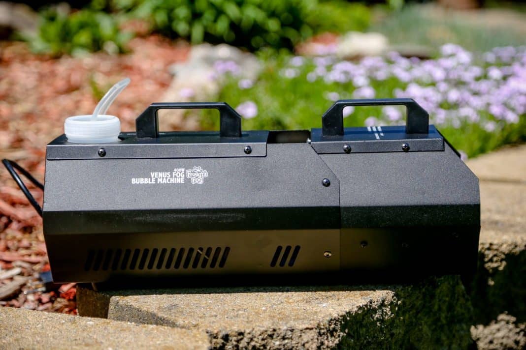 The Bubble Machine That Produces Bubbles Filled With Fog