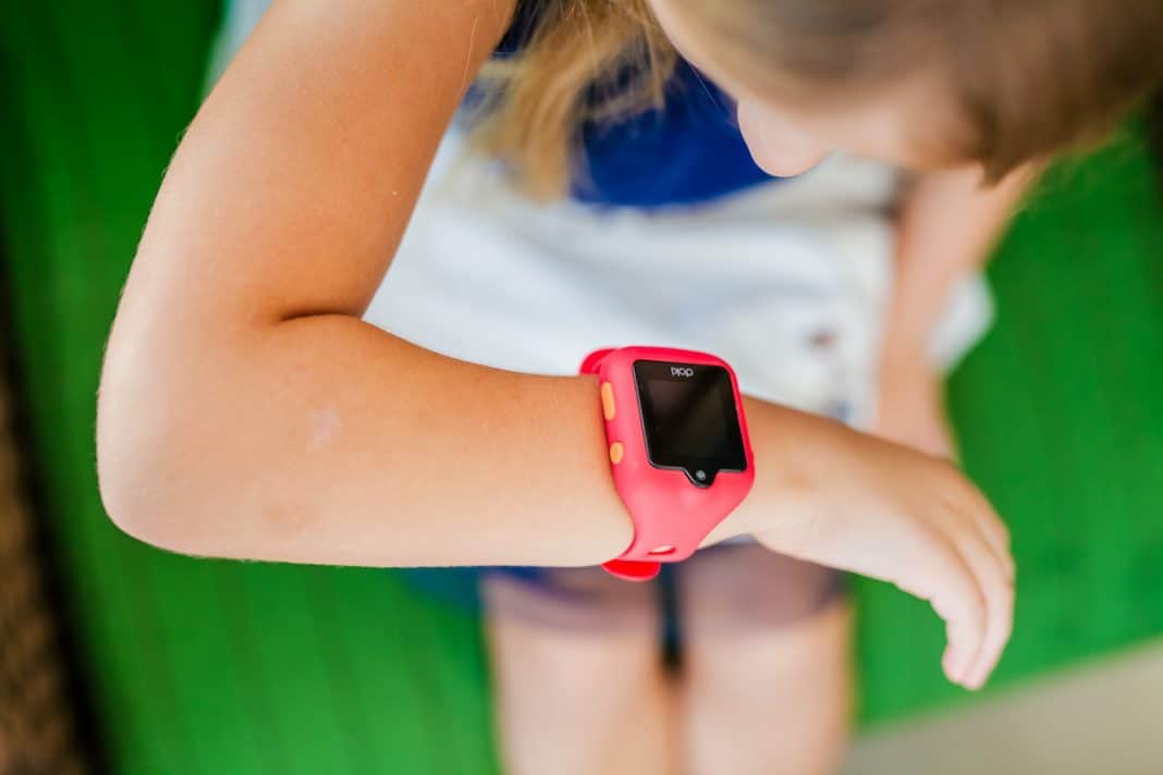 SmartWatch For Kids: Doki Watch S - DM Finds - Daily Mom