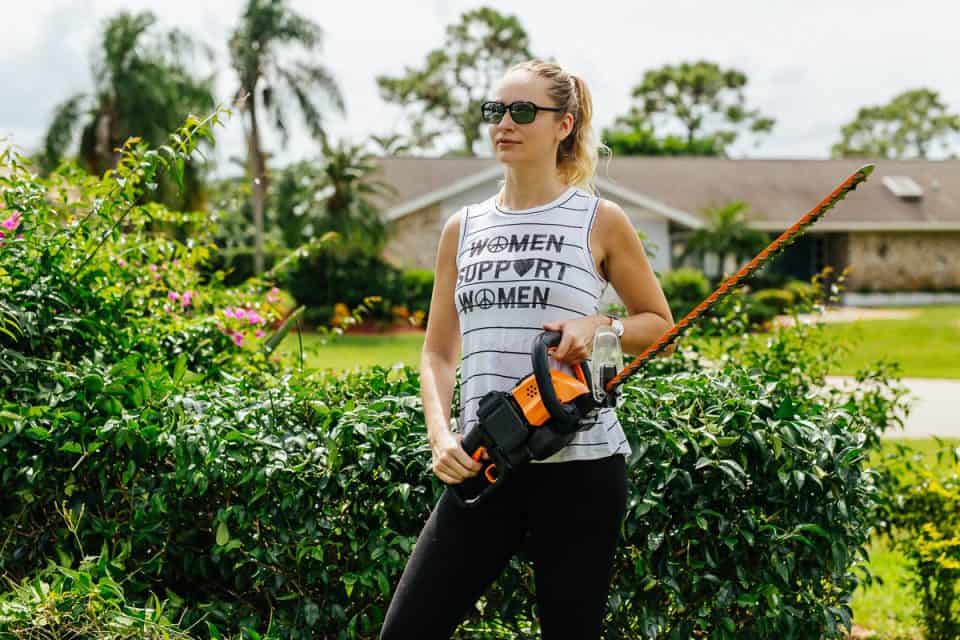 5 Power Tools Every Woman Needs For Their Yard » Read Now!