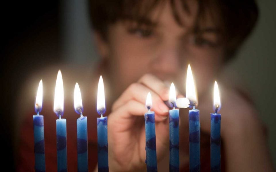 How To Light A Menorah » Read Now!