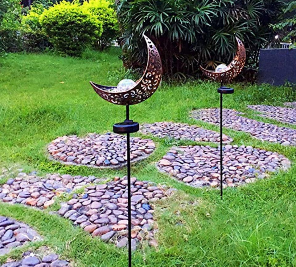 Solar Powered Yard Decor For Your Spring Garden » Read More