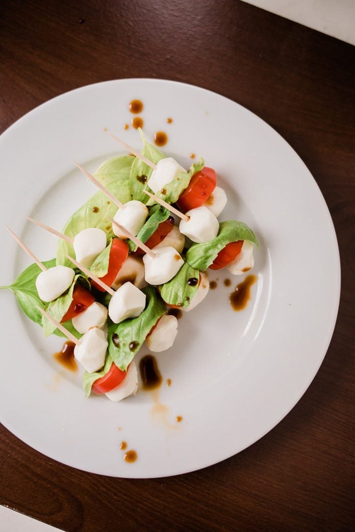 20 Insanely Delicious Finger Foods For Parties »Read More