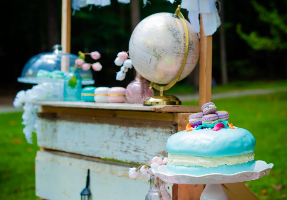 Photo Shoot Props: 8 Creative Design Ideas »Read More