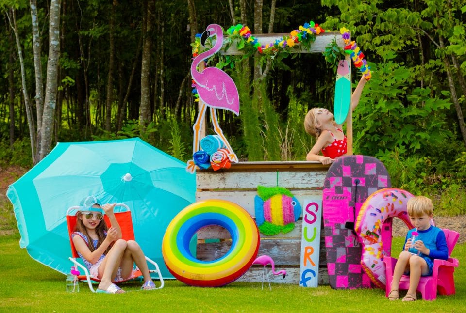 Photo Shoot Props: 8 Creative Design Ideas »Read More