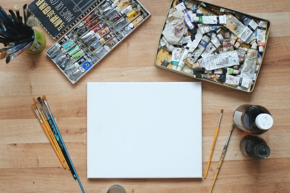 Canvas Painting For Beginners: 8 Easy Ideas