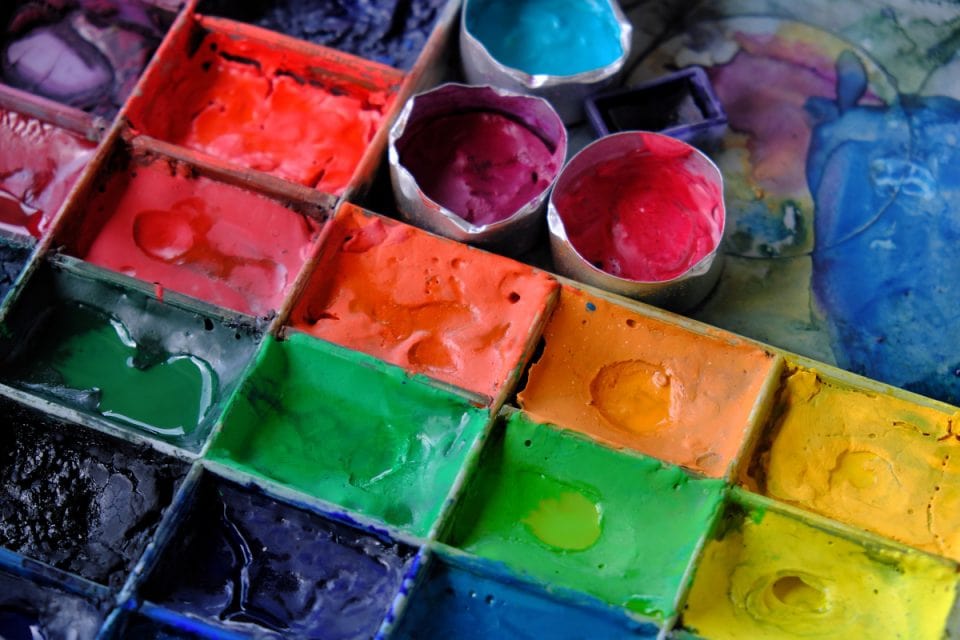 Canvas Painting For Beginners: 8 Easy Ideas