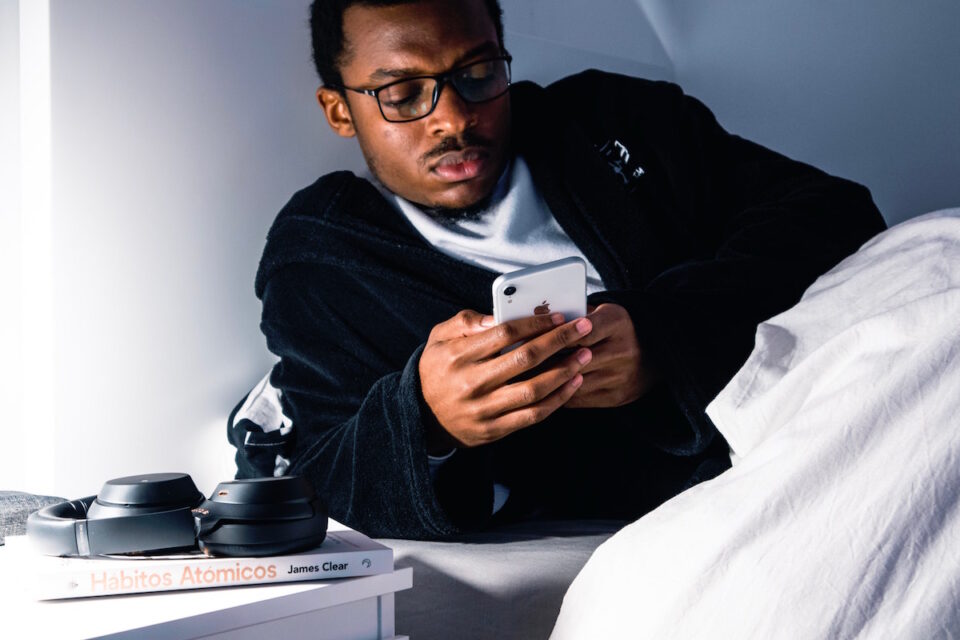 A Simple Guide To Proper Phone Etiquette » Read Now!