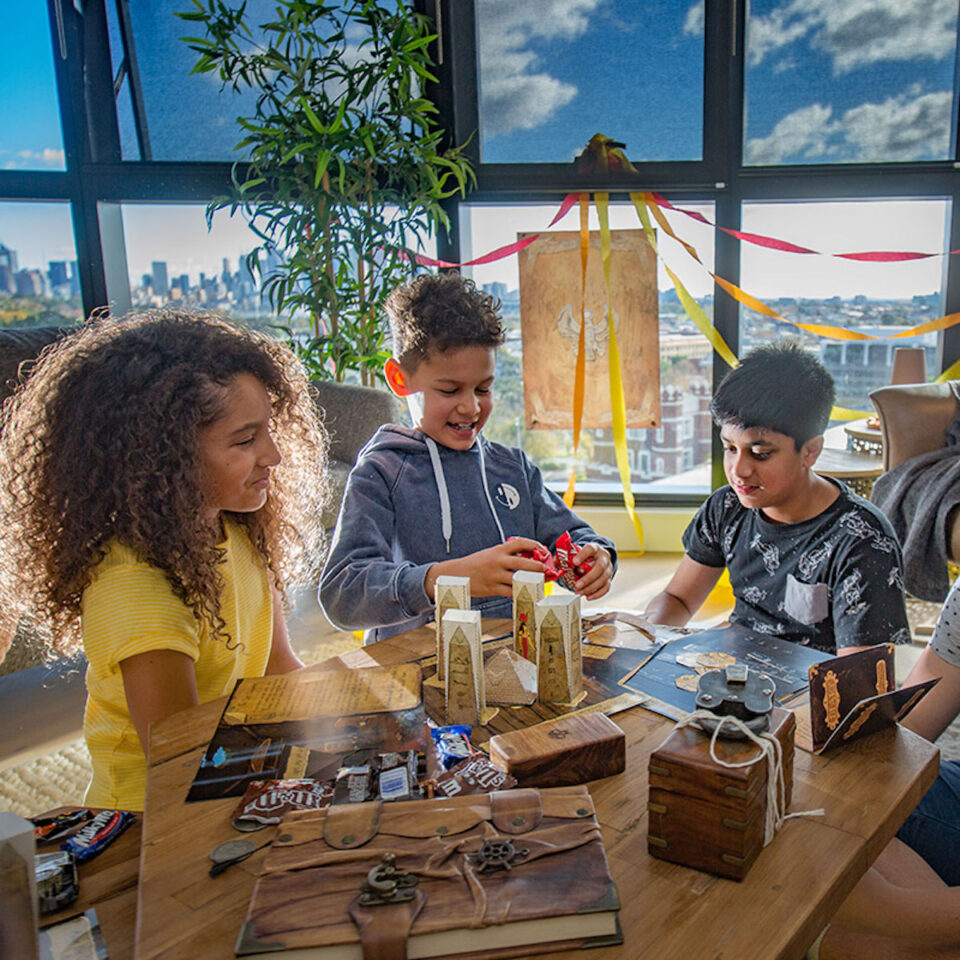 5 Reasons To Play Escape Games For Creative Family Fun