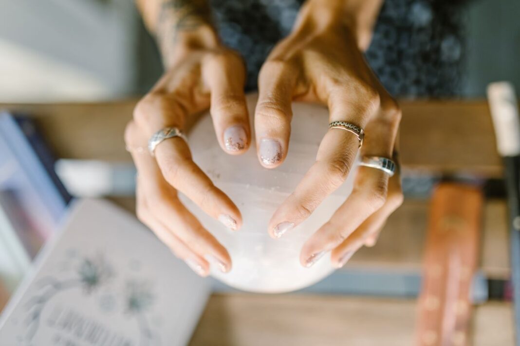 7 Ultimate Ways To Use Protection Crystals » Read Now!