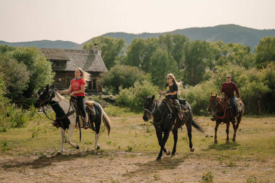 Vee Bar Ranch: The Best Dude Ranch In Wyoming {Review}