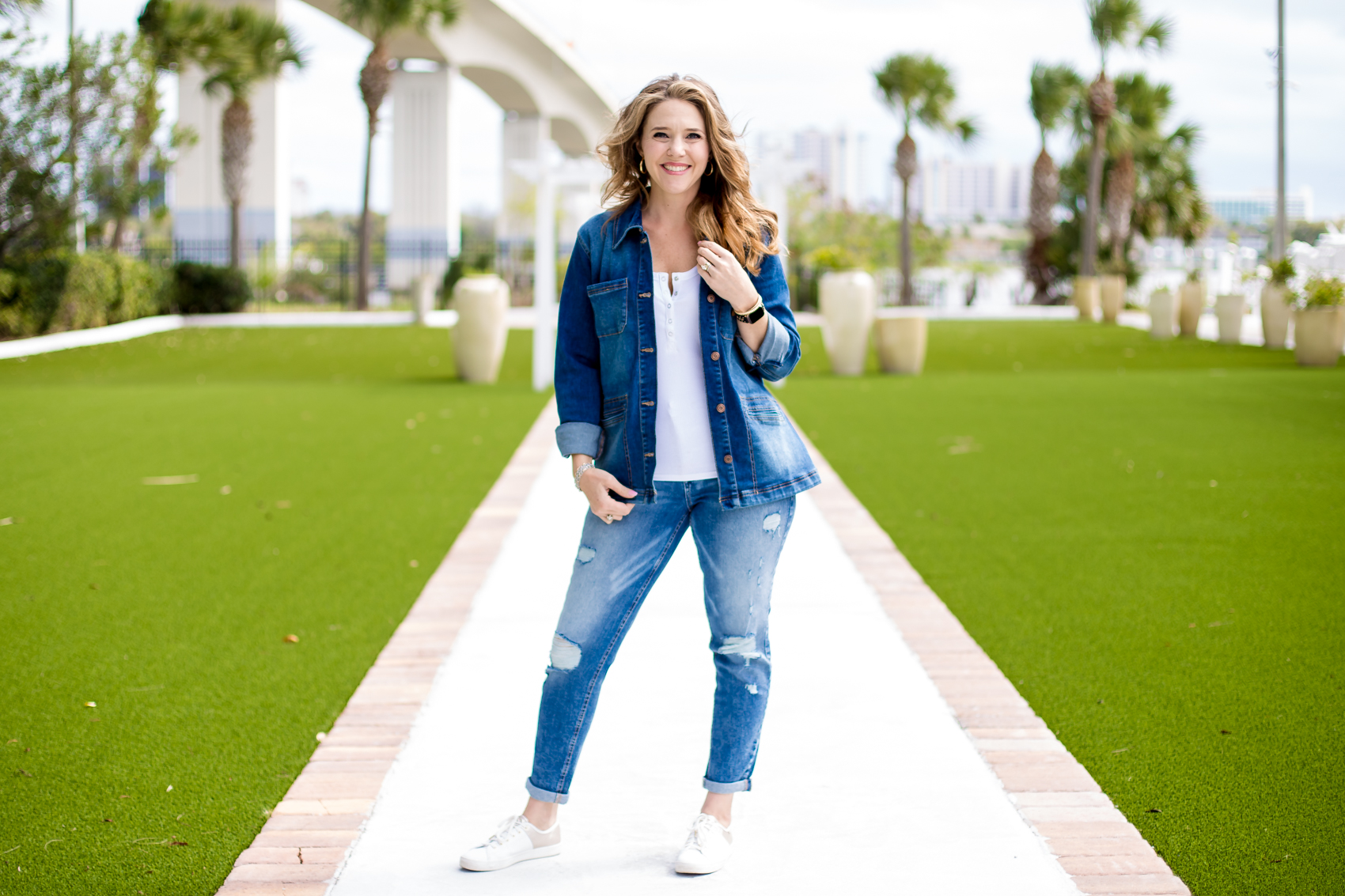 25 Fresh & Fabulous Spring Women's Outfits That Flatter