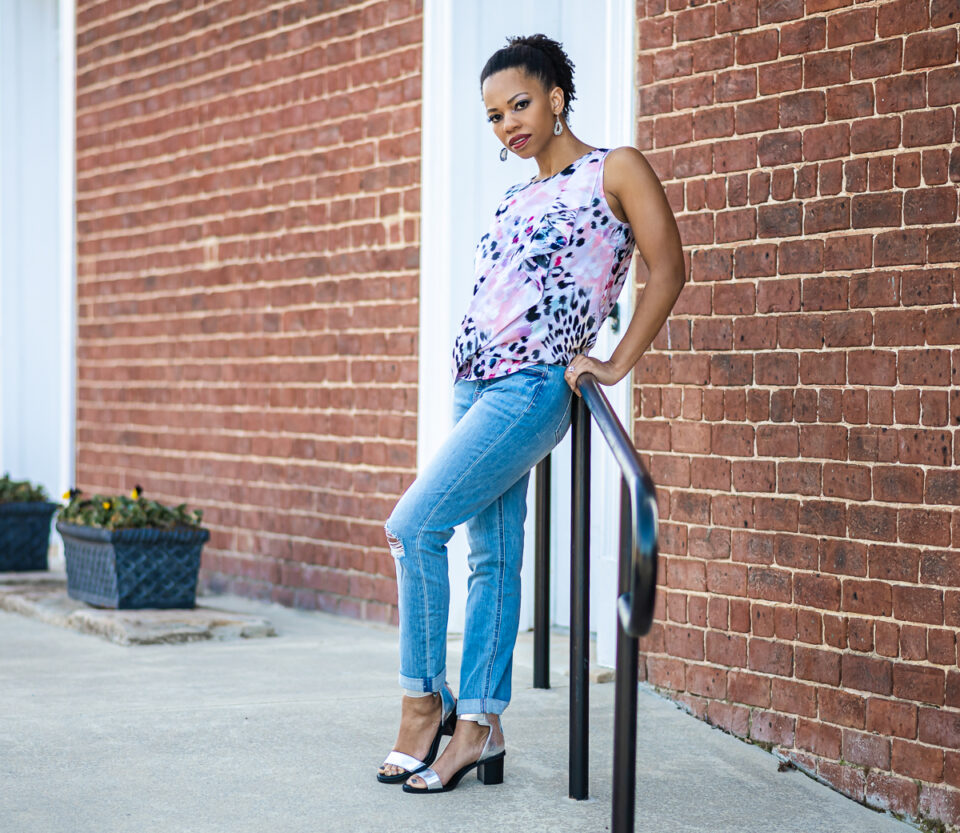 25 Fresh & Fabulous Spring Women's Outfits That Flatter