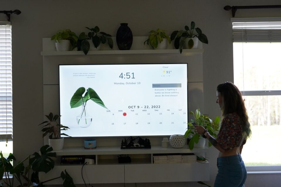 Mango Display, The #1 King Of Family Organization Apps