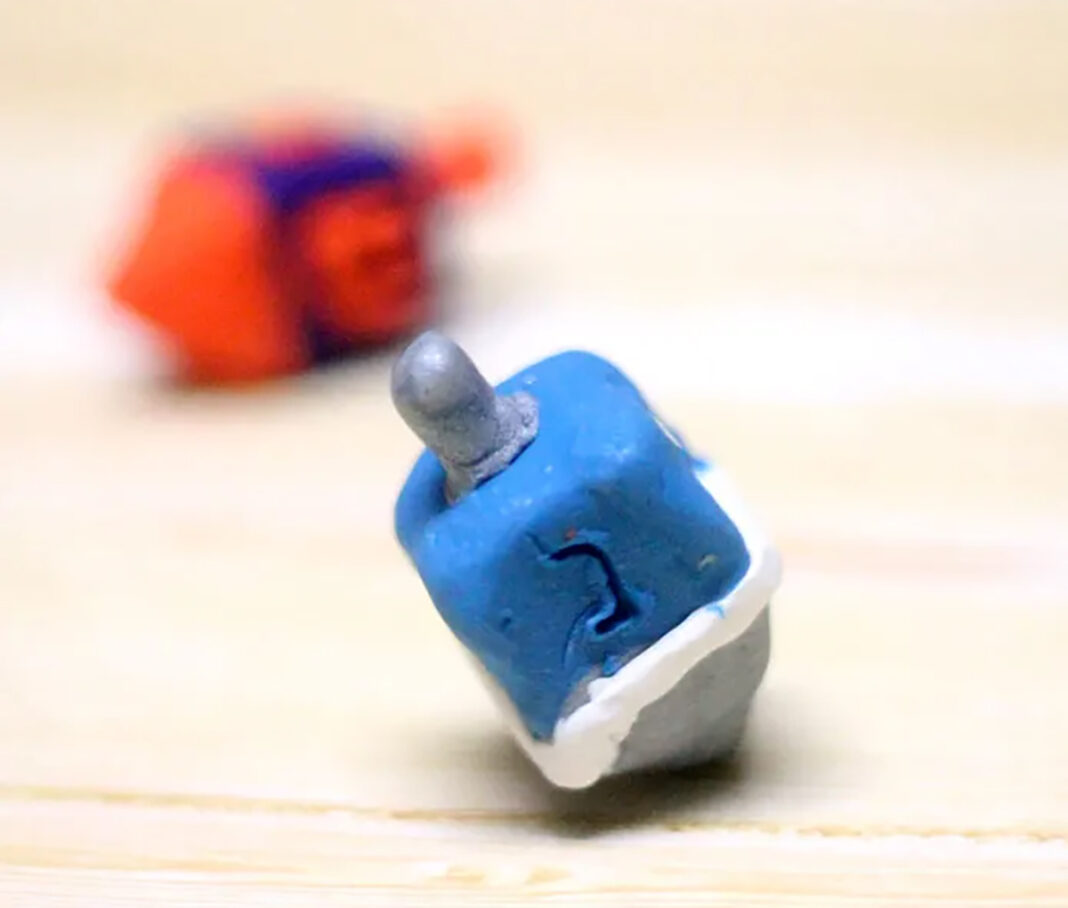 8 Hanukkah Crafts To Celebrate The Holiday »Read More