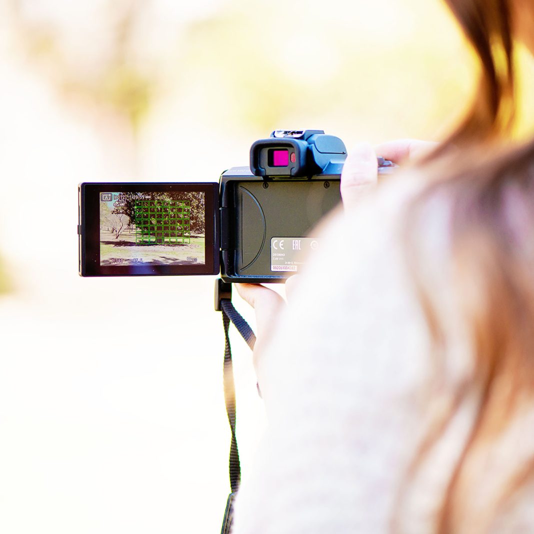 Mirrorless Cameras: Top 6 Reasons You Should Make The Switch