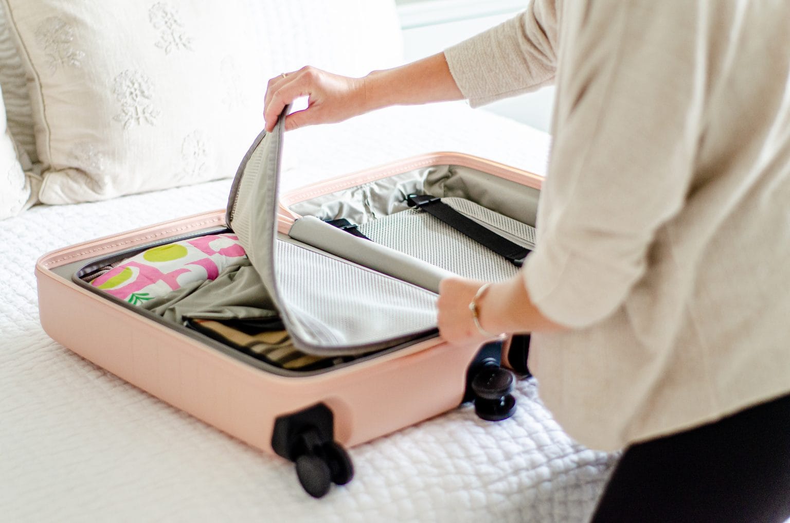 Monos Luggage Set Review: The Best Luggage For Families