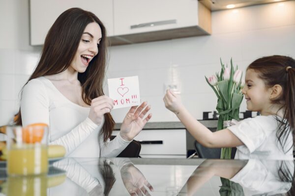 Gifts For Your Mother: Best Gift Ideas For Every Mom